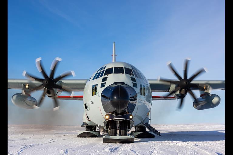 US LC-130s pioneer take-off and landing on frozen lakes | In depth ...